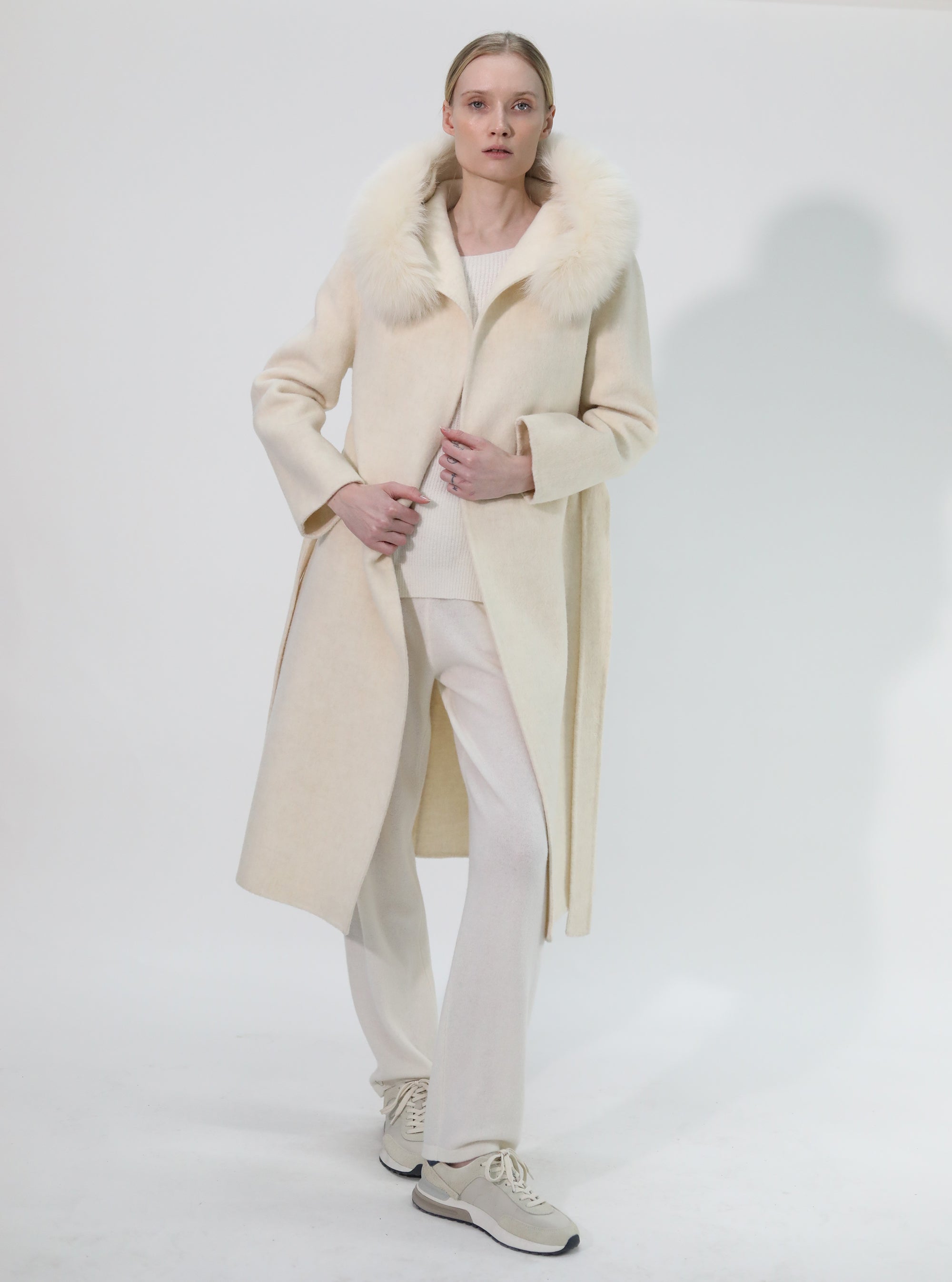 White Elia coat | Wool, silk and angora | Luxury Women’s Fashion – Maxemoi